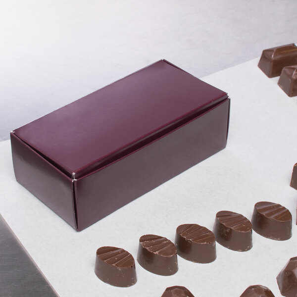 5 1/2" x 2 3/4" x 1 3/4" 1-Piece 1/2 lb. Maroon Candy Box - 250/Case