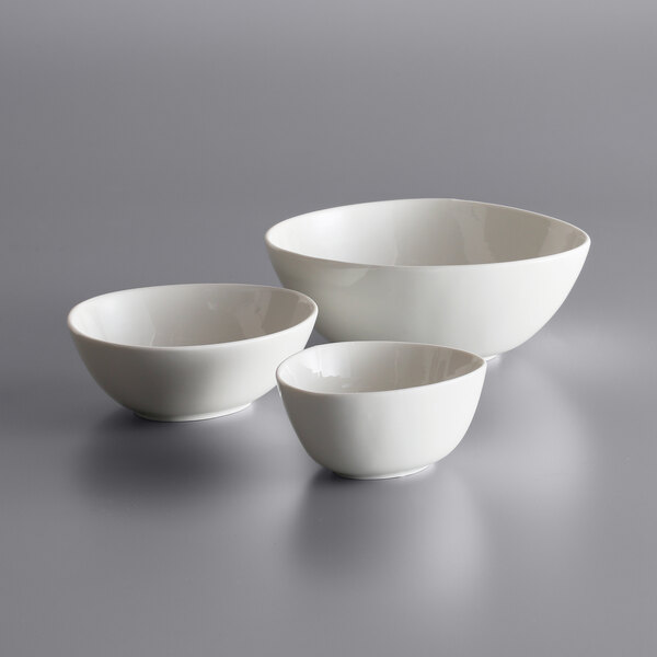 Acopa Nova 25 oz. Cream White Tall Coupe Stoneware Bowl - 12/Case