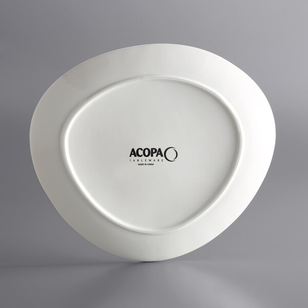 Acopa Nova 10 1/4" Cream White Organic Coupe Stoneware Plate - 12/Case