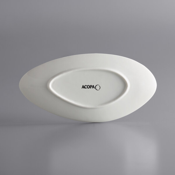 Acopa Nova 9" x 4 1/2" Cream White Slim Triangle Coupe Stoneware Plate ...