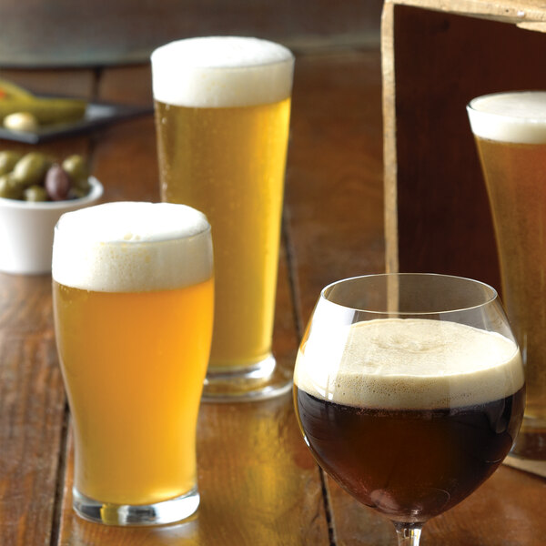 Arcoroc H9211 18.5 oz. Linz Footed Pilsner Glass by Arc Cardinal - 24/Case