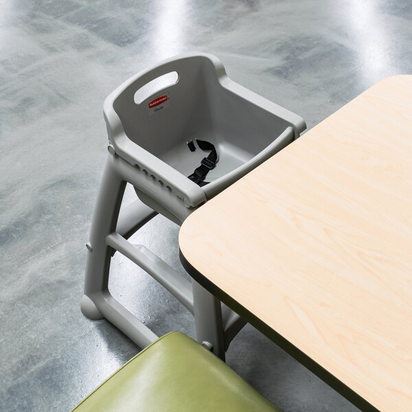 Rubbermaid FG780608PLAT Platinum Restaurant High Chair without Wheels ...