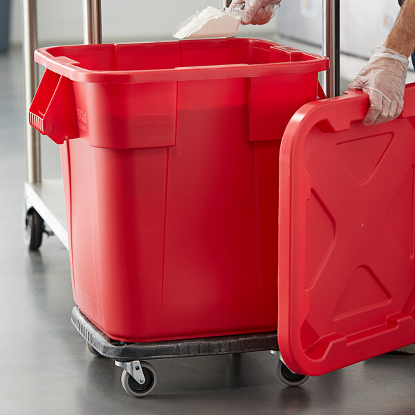 Rubbermaid BRUTE 28 Gallon Red Square Trash Can with Lid and Dolly