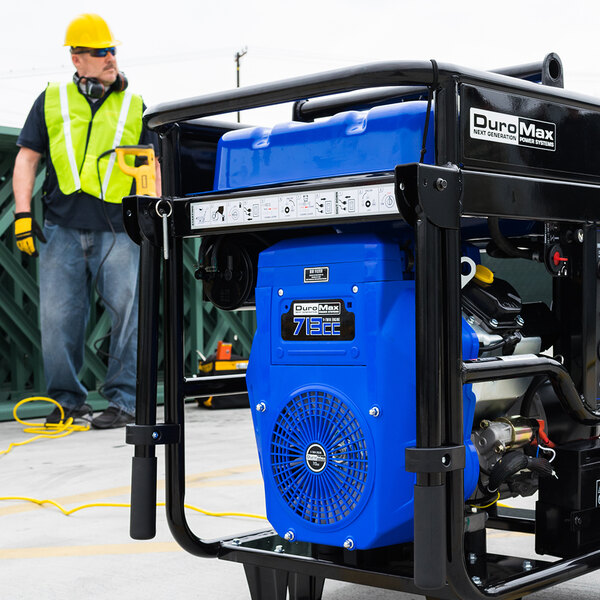 DuroMax XP15000E Portable 713 CC Gasoline Powered Generator with ...