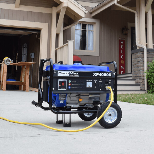 DuroMax XP4000S Portable 208 CC Gasoline Powered Generator with Recoil ...