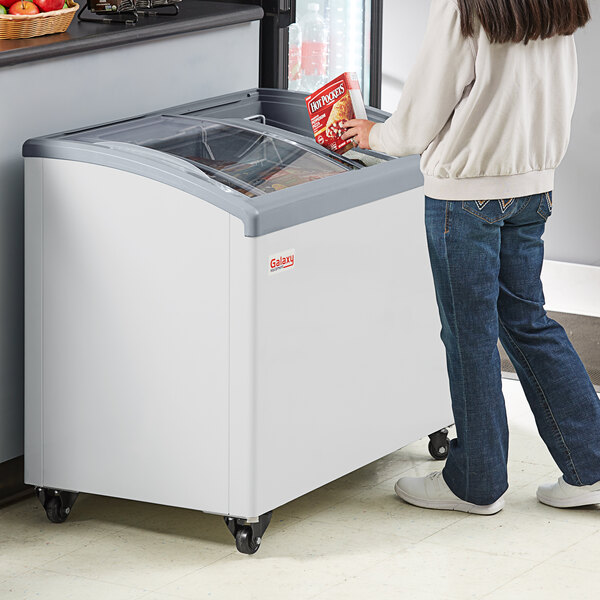 Galaxy ICFC9-HC 40 5/8" Curved Top Display Freezer