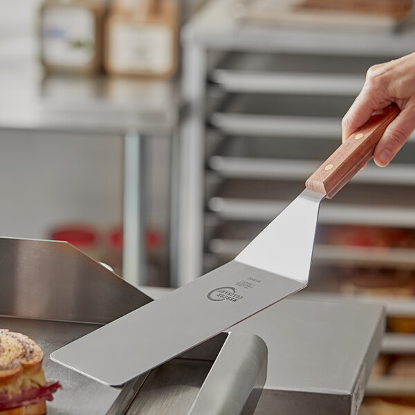 Mercer Culinary M18450 Praxis® 8" x 4" Heavy-Duty Turner with Rosewood ...