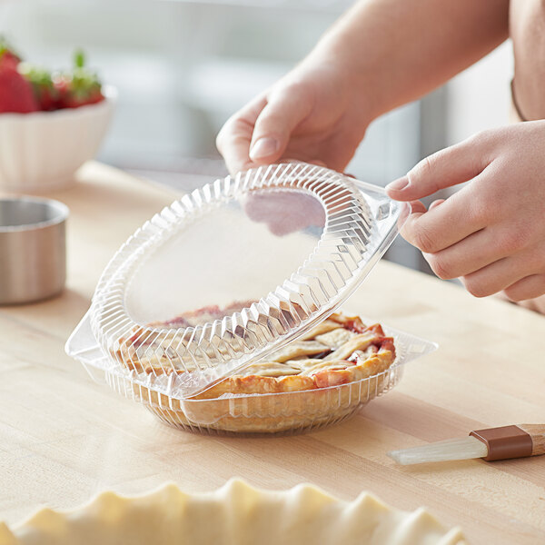 Choice 6" Clear Hinged Pie Container with Low Dome Lid - 300/Case