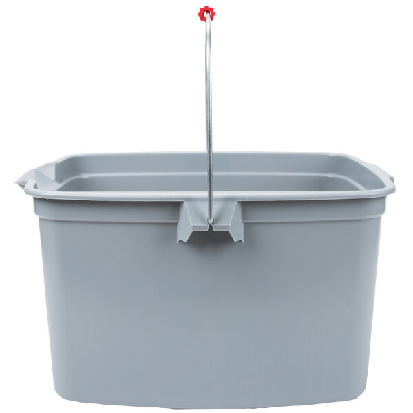 Rubbermaid FG262888GRAY 19 Qt. Divided Gray Bucket