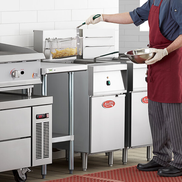 Avantco EF40-208-3 40 lb. Electric Floor Fryer - 208V, 3 Phase
