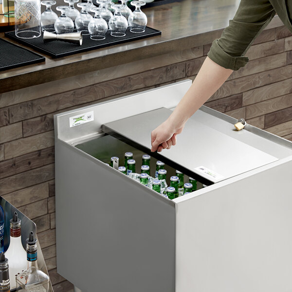 Regency 24" Beer Box Sliding Lid with Padlock and 2 Keys