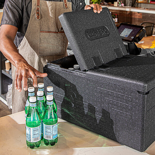 Cambro EPPFLID110 Cam GoBox® Black Full Size Top Loader Flip Top Lid