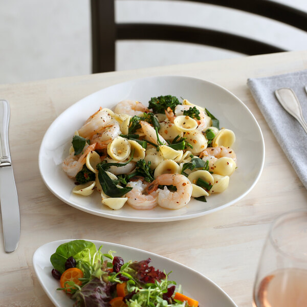 Sample - Acopa Nova 10 1/4" Cream White Organic Coupe Stoneware Plate