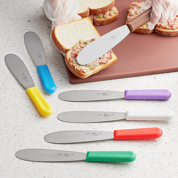 Choice 5 1/2" 7-Piece HACCP Smooth Polypropylene Sandwich Spreader Set