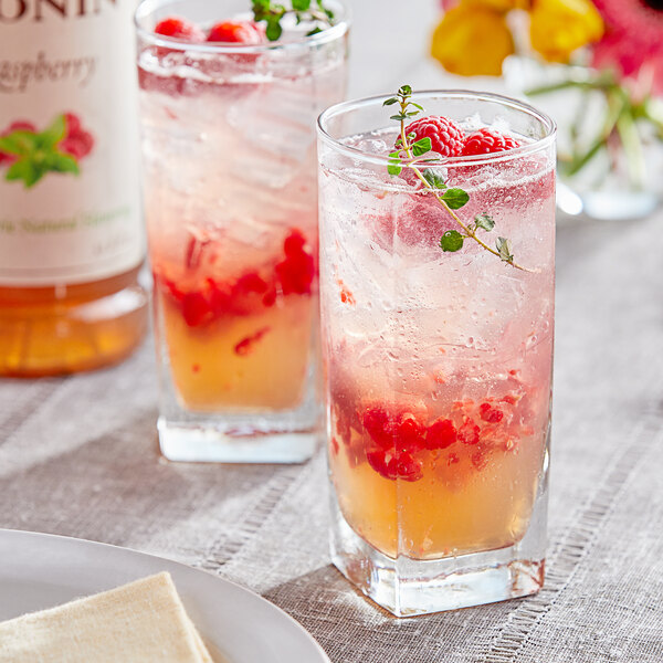 Monin 1 Liter Zero Calorie Natural Raspberry Flavoring Syrup