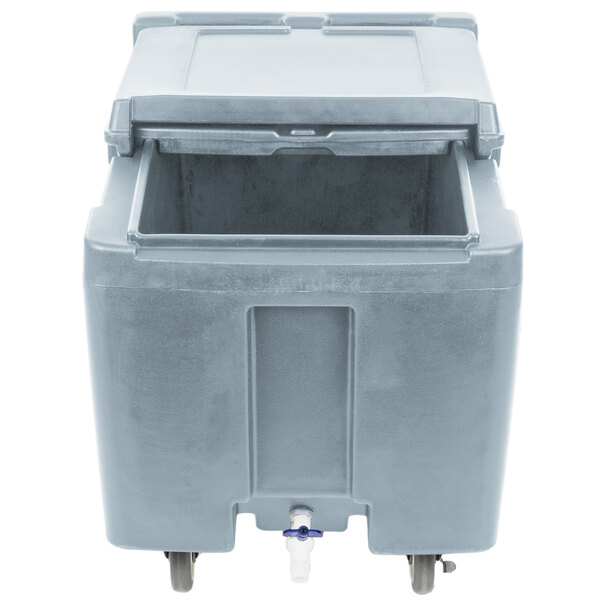 Cambro ICS125LB401 SlidingLid™ Slate Blue Mobile Ice Bin - 125 lb. Capacity