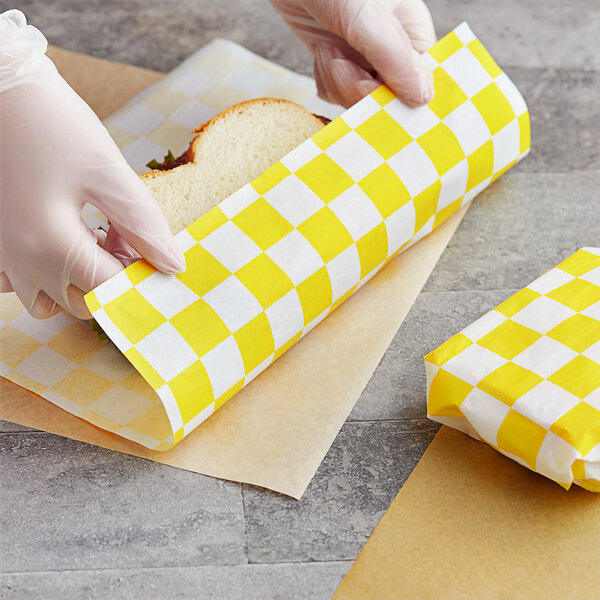 Choice 12" x 12" Yellow Check Deli Sandwich Wrap Paper - 1000/Pack