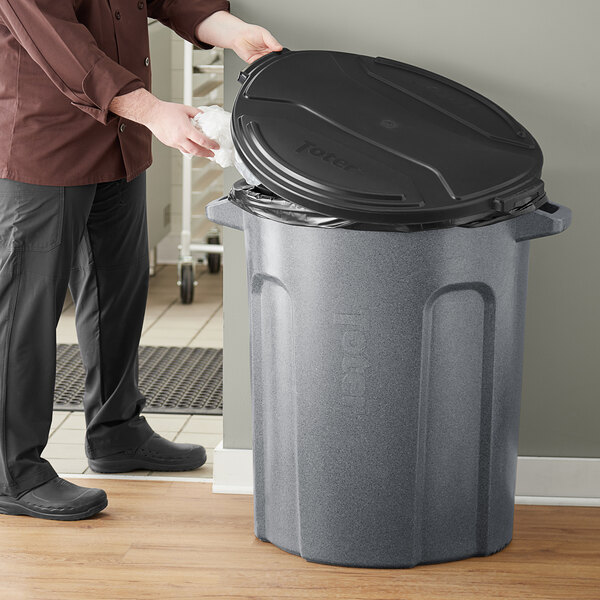Toter 55 Gallon Dark Gray Granite Rotational Molded Round Trash Can ...