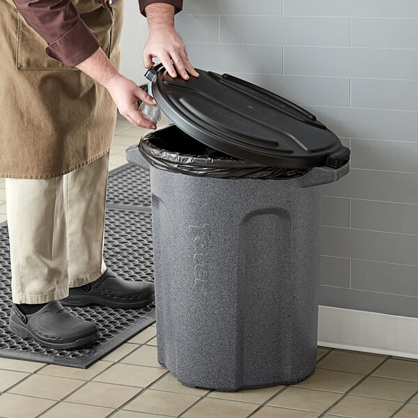 Toter 20 Gallon Dark Gray Granite Rotational Molded Round Trash Can ...
