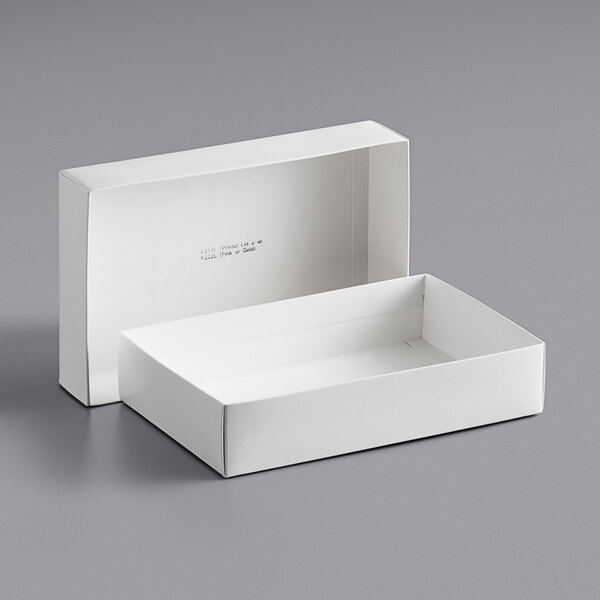 14 3/4" x 9" x 2" 2-Piece 5 lb. White Candy Box - 50/Case