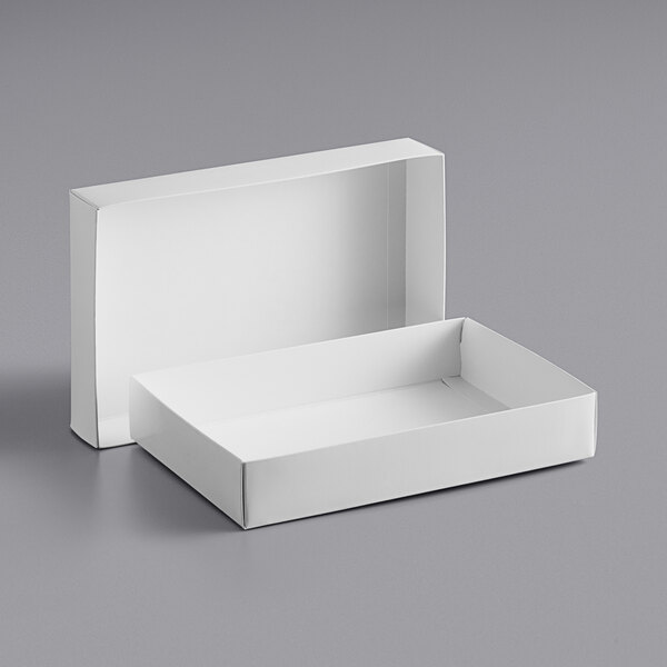 11" x 7 1/4" x 2" 2-Piece 3 lb. White Candy Box - 100/Case