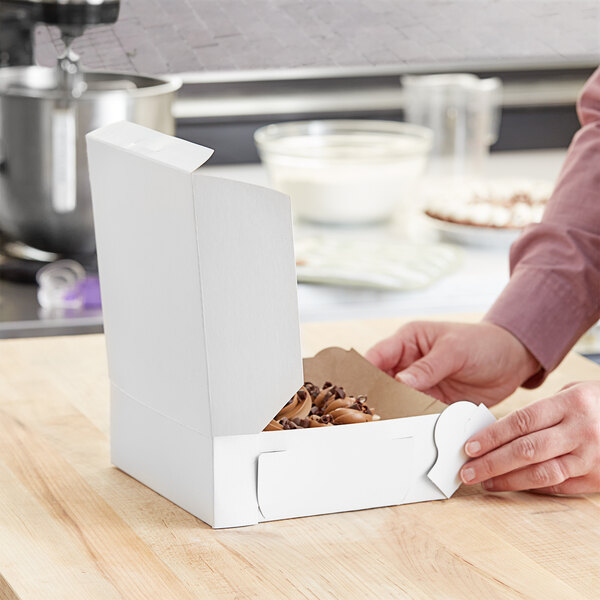 7" x 7" x 2 1/2" White Pie / Bakery Box - 250/Bundle