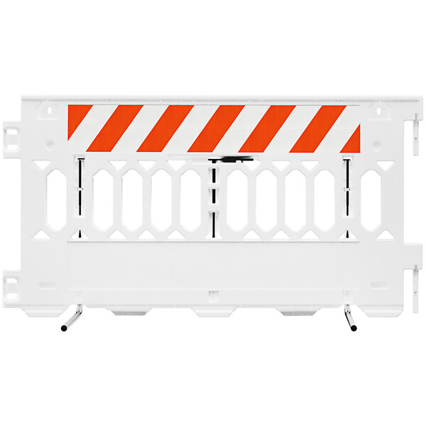 Plasticade Pathcade 6' White Right Interlocking Parade Barricade with 1 ...