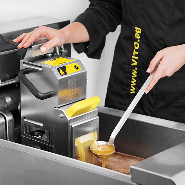 Vito Fryfilter VITO VM Portable 37 lb. Fryer Oil Filter System - 100 ...