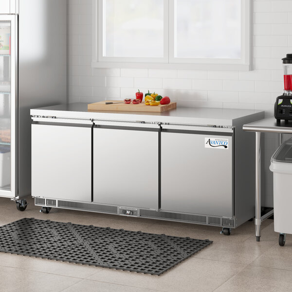 Avantco ZUC-72R-WMS 72" VersaHub WiFi-Enabled Front Breathing ...