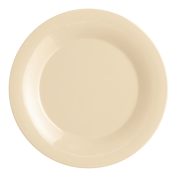 Acopa Foundations 10 5/8" Tan Wide Rim Melamine Plate - Sample