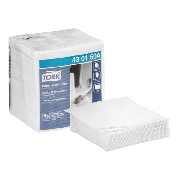 Tork Paper Wiper Plus 12 1/2" x 13" White Light-Duty 1/4 Fold Wiper ...