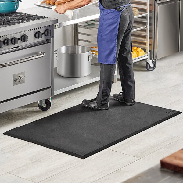 Choice 3' x 5' Black Grease-Resistant Anti-Fatigue Closed-Cell Nitrile ...