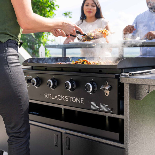 Blackstone 6023 5-Person Chef's Table with 36" Liquid Propane Outdoor ...