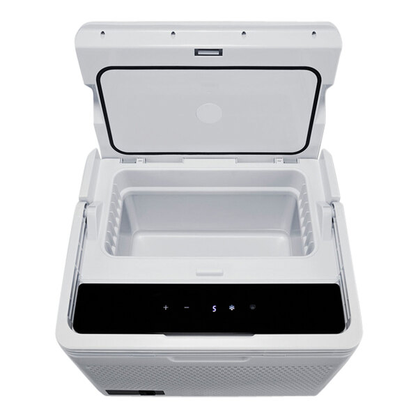 Summit Appliance SPRF11 Accucold .35 Cu. Ft. White DC-Powered Portable ...