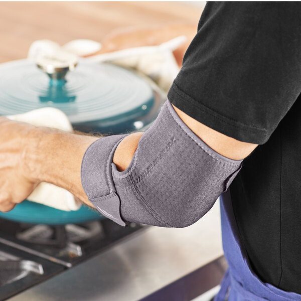 3M Futuro™ Adjustable Comfort Fit Elbow Support 70007070462