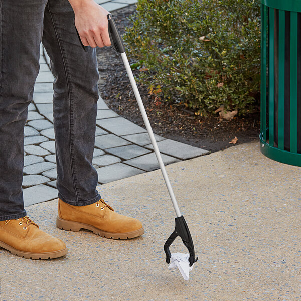 Lavex 32" Trigger Grip Reaching Tool