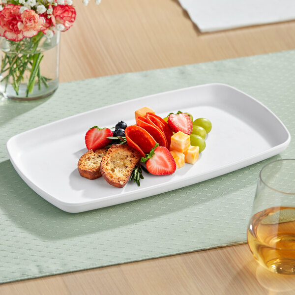 American Metalcraft Ani 12" x 7" White Rectangle Melamine Coupe Platter