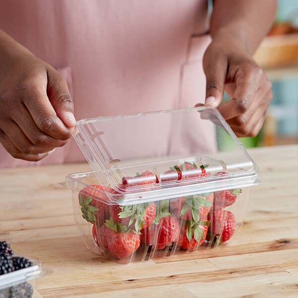 D&W Fine Pack 1 Qt. Clear Vented Slot Clamshell Produce / Berry ...