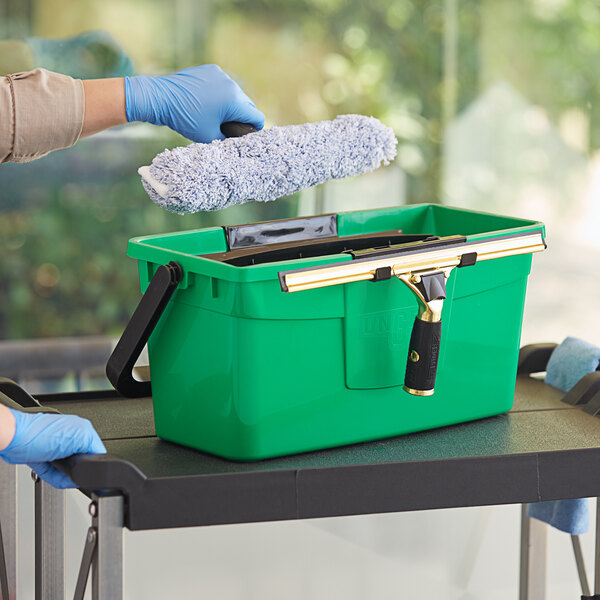 Unger Pro Bucket QB12B 3 Gallon Green Window Cleaning Bucket with Sieve ...