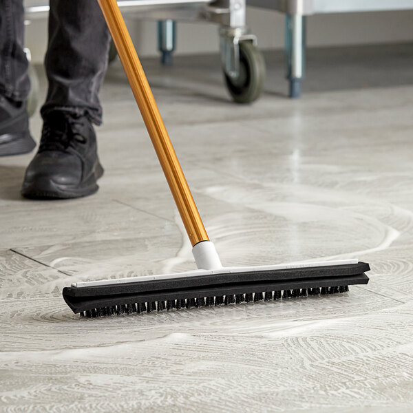 Ettore Wipe'n Dry 48318 18" Floor Squeegee with Splash Guard and Brush