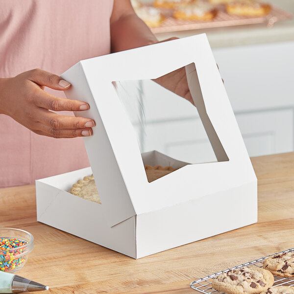 Southern Champion 9" x 9" x 2 1/2" White Window Pie / Bakery Box - 200/Case