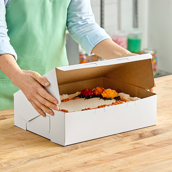 Southern Champion 14" x 10" x 4" White Quarter Sheet Cake / Bakery Box ...