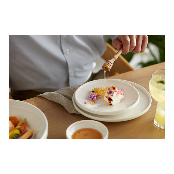 Libbey Ares 8 7/8" White Porcelain Plate - Sample