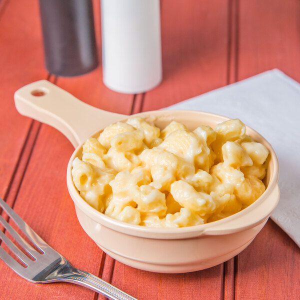 GET HSB-110-T Tan 10 oz. SuperMel Bowl with Handle - 12/Case