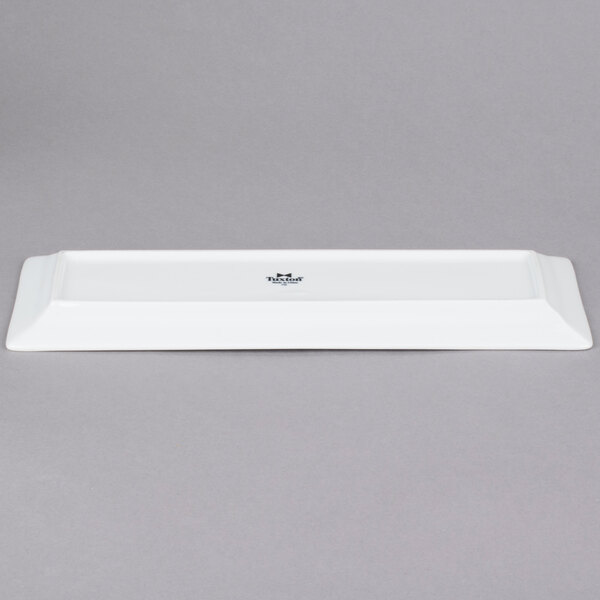 Tuxton GSP-553 TuxTrendz Santorini 16" x 5 1/2" Bright White ...