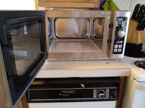 Amana RCS10DSE Stainless Steel Commercial Microwave