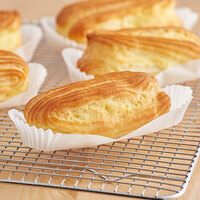 Eclair Cases | Eclair Paper Liners | WebstaurantStore