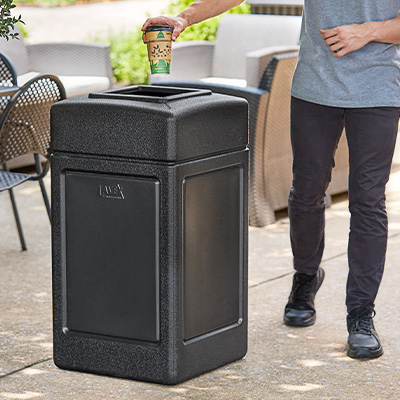 Restaurant Trash Cans & Recycling Bins | WebstaurantStore