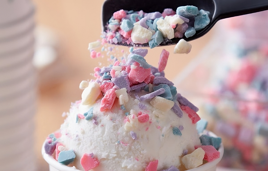 Crushed Cookie & Candy Toppings - WebstaurantStore